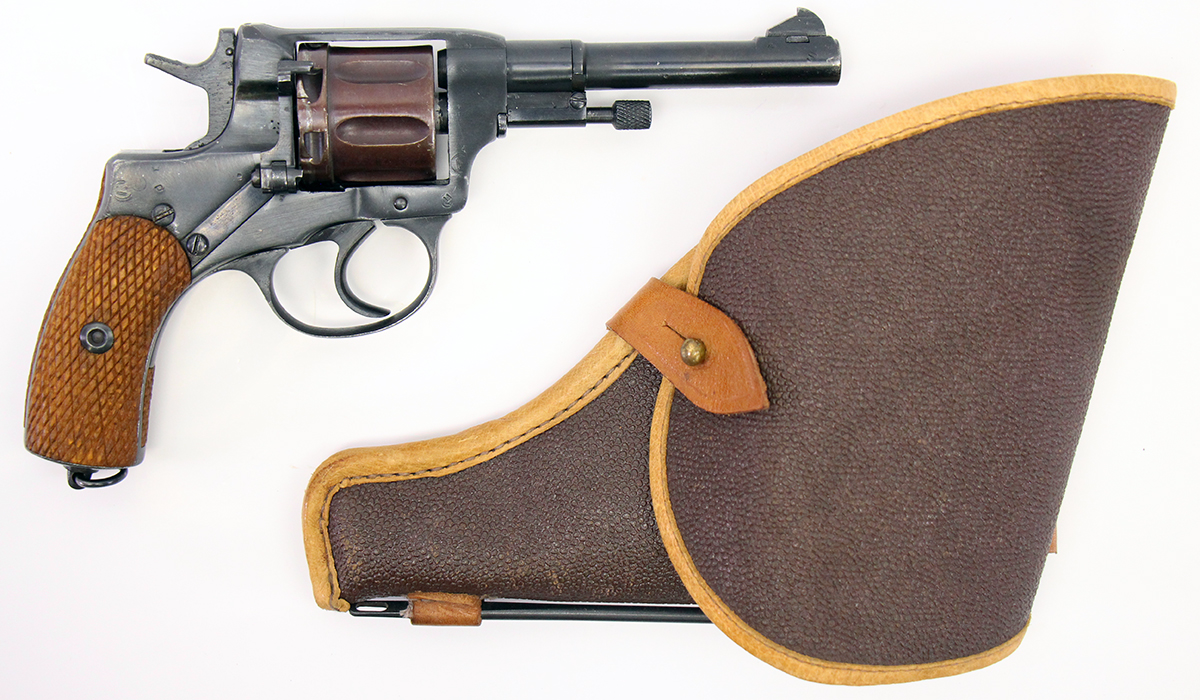 Tula 1895 Nagant 7.62x38mmR Revolver - Collectible with Holster 1932