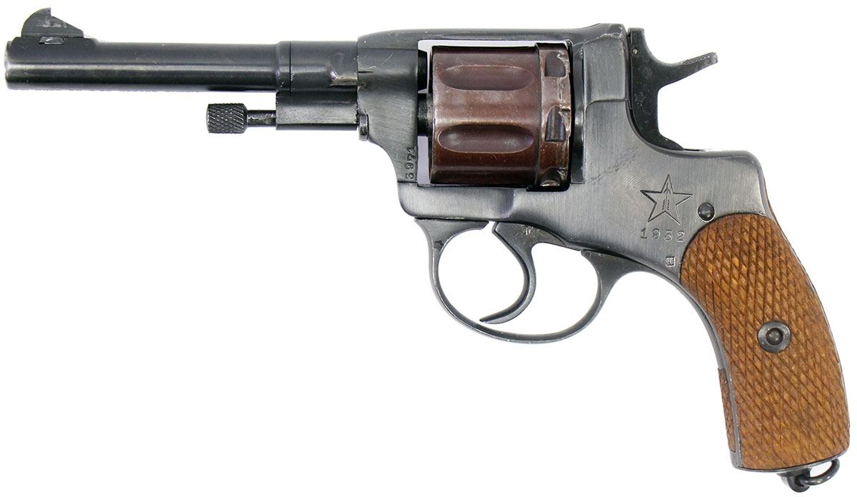 Tula 1895 Nagant 7.62x38mmR Revolver - Collectible with Holster 1932